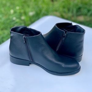 Time and Tru | Shoes | Time And Tru Ladies Two Zip Black Ankle Boots ...